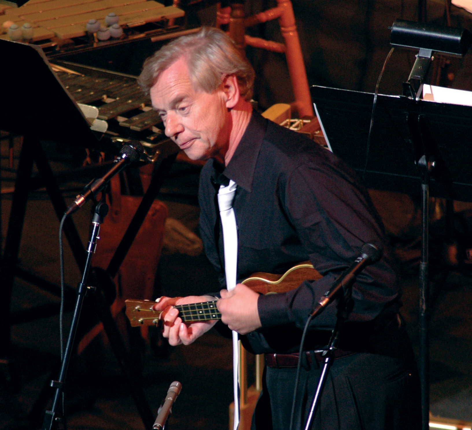 Musical Funnyman Ian Whitcomb, a Shedd Regular for 22 years, Has Died ...