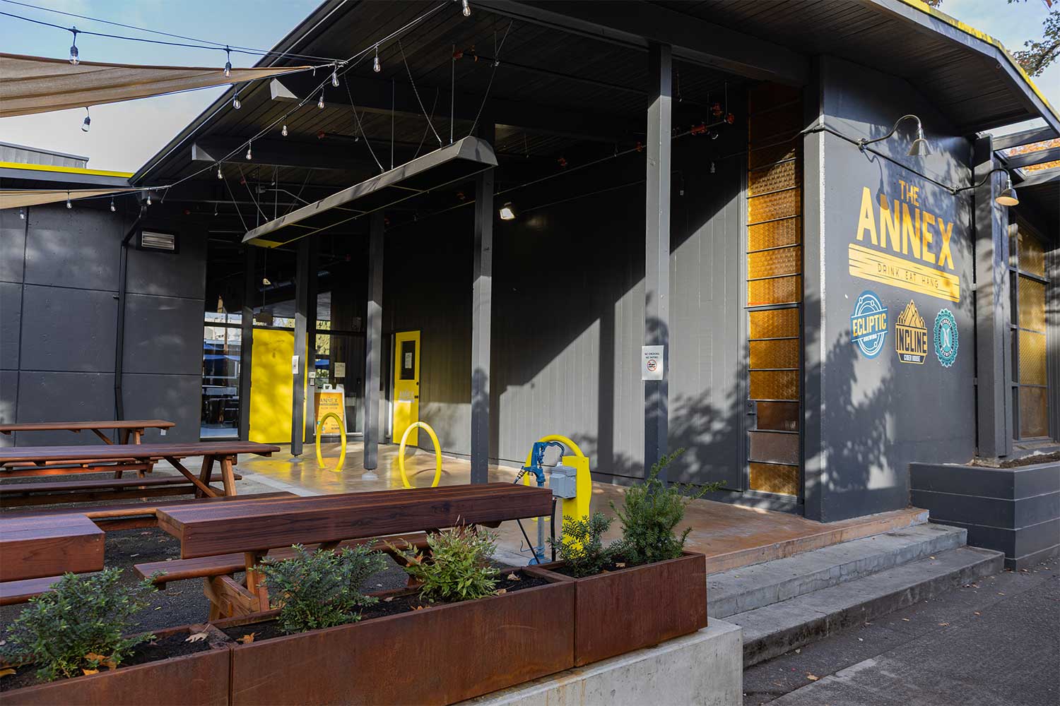Eat, Drink and Hang near the UO Campus - Eugene Weekly